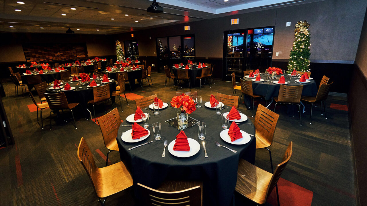 Pinstack is the Best Holiday Party Venue. Plan Your Office or Group Event.
